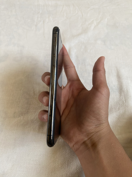 Iphone xs 64gb Srochna sotiladi