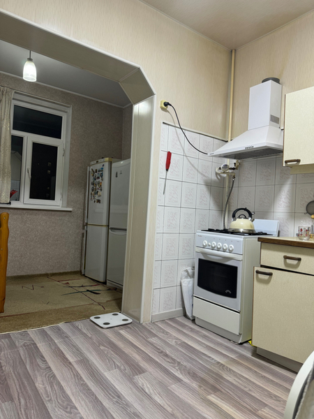 Срочно продается квартира 65 кВ, 2/4/9 в Сергели 7.