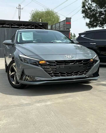 Hyundai Elantra egasi bo'lish Orient Lizing bilan oson