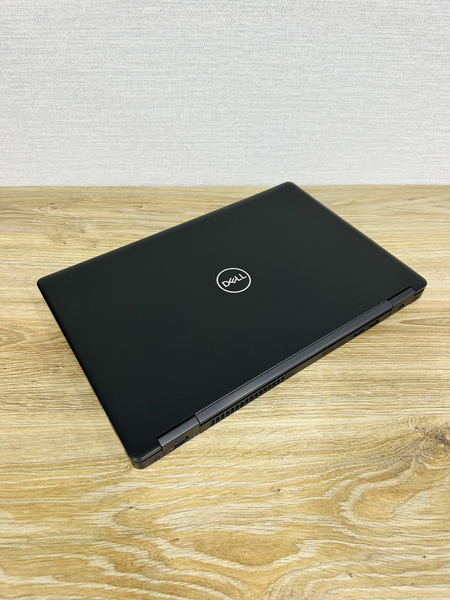 DELL Core i7-8 Ядерный/16 ГБ озу/256 ГБ SSD/MX130 Видеокарта