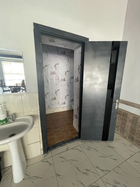 Гулистон GOLD CHICKEN рупарасида бино ижарага берилад