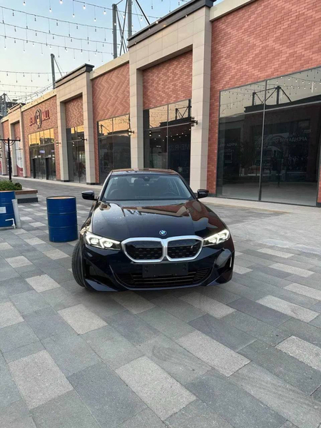 Срочно в наличий bmw i3 35L