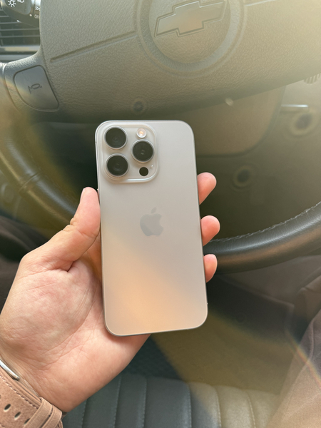 Iphone 15 pro 128 esim
