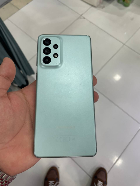 A 73 samsung sotiladi
