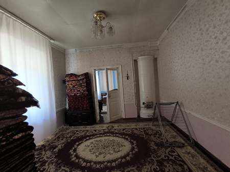 Продается дом в центре Янгиюля.
