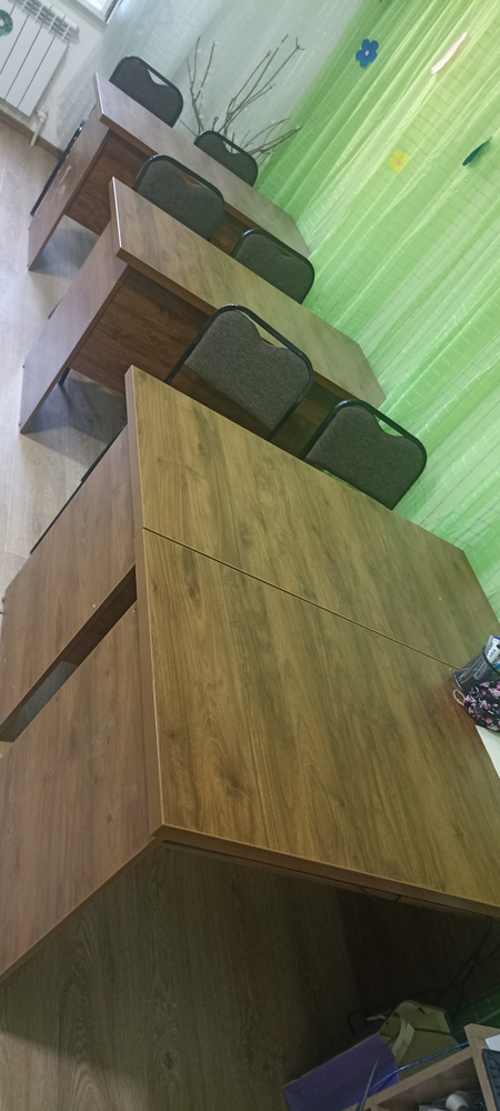 Продаются Парты и стулья