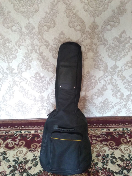 Gitara sotiladi 185$