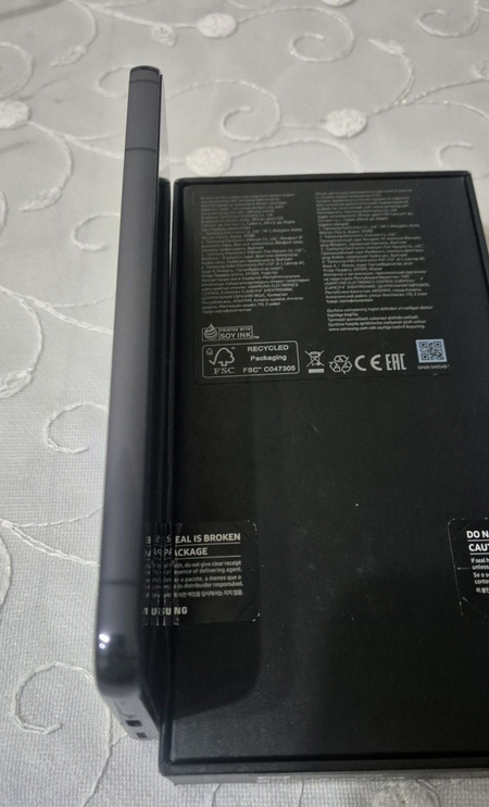 Срочно продам Samsung Galaxy S22 Plus 256GB Phantom Black, официальный