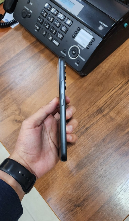 Samsung a 54 5G
Xolati ideal karobka dakument bor hama narsasi