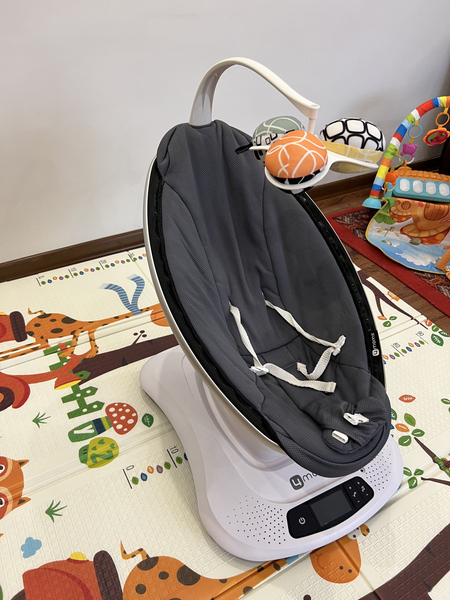 Продам люльку качалку 4 moms (Четвертая серия)