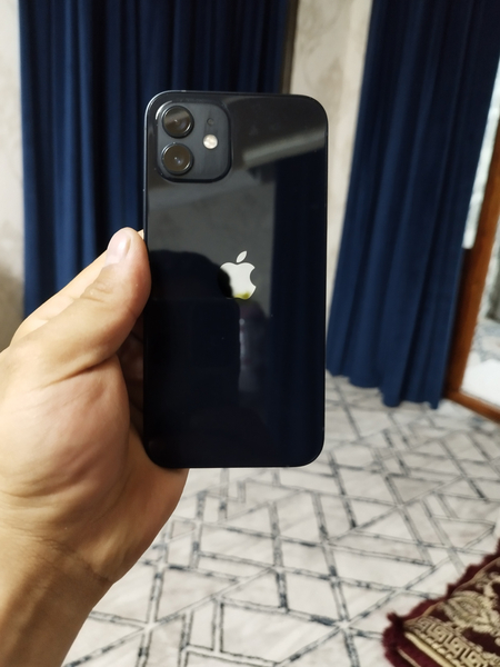 Iphone 12.   64gb