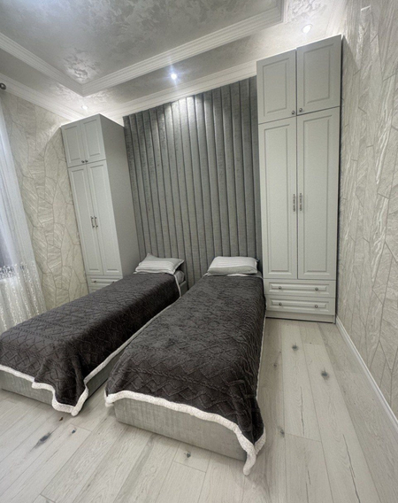 Yunsobod zenittan 1 km ichkarida 2sutu 250 000$min