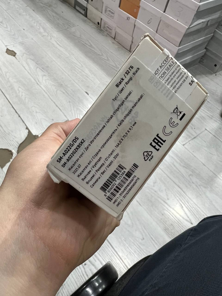Samsung Galaxy A02 32gb black oynasi singan kelishamiz