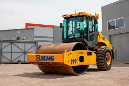 Дорожный каток XCMG XS143J аренда