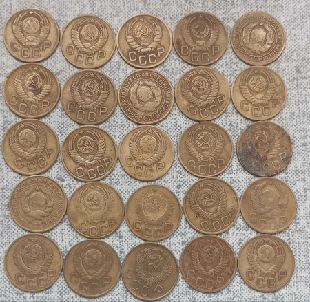 Продам монеты как на фото