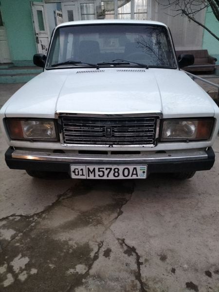 Vaz 2107 srochna sotiladi
