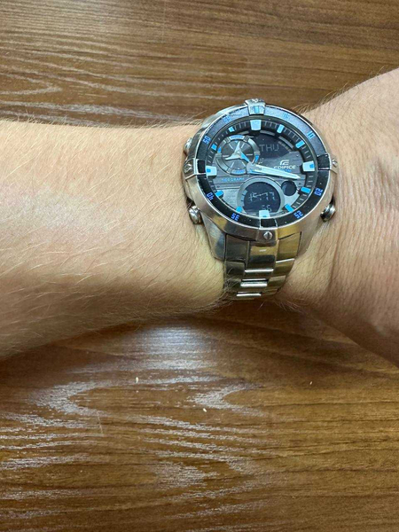 Часы CASIO Edifice  Продается
