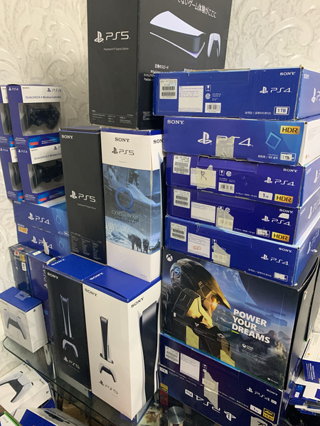 Продам playstation 4 pro slim 50 top igr гарантия все есть