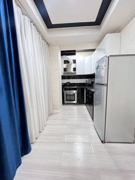 Ц-2, Центр, Алайский 3/3/4, 83 М², евроремонт, с обстановкой!