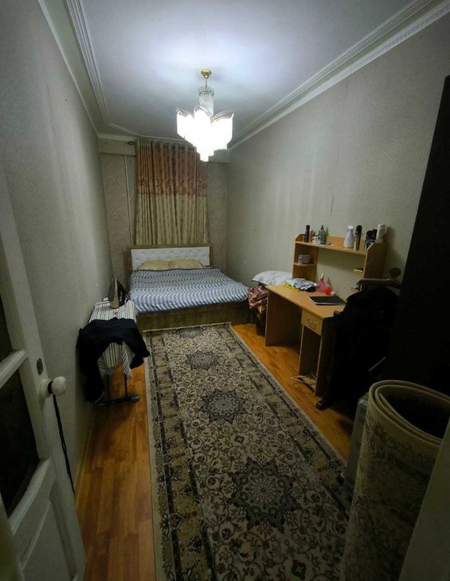 Sotiladi M.Ulugʻbek metrosi yonidan 2*3/2/4 45m² boʻlgan shinam uy