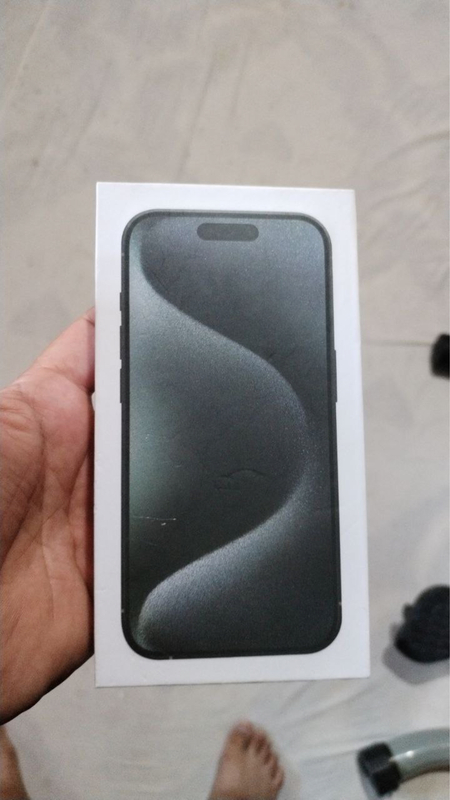 Iphone XR 15 pro korpusida ORGINAL yengi karopkada ochilmagan