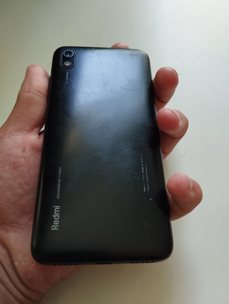 Redmi 7 a  holati ekra singan ishlatsa boladi