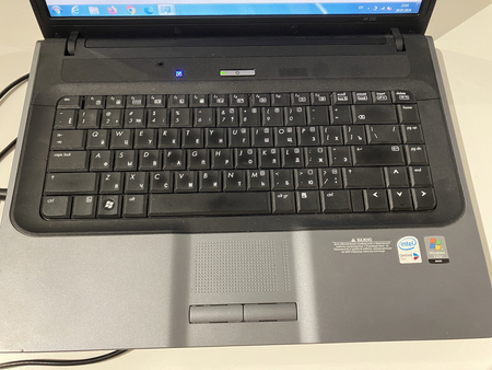 Ноутбук hp 530 intel 15 дюймов. Для учебы