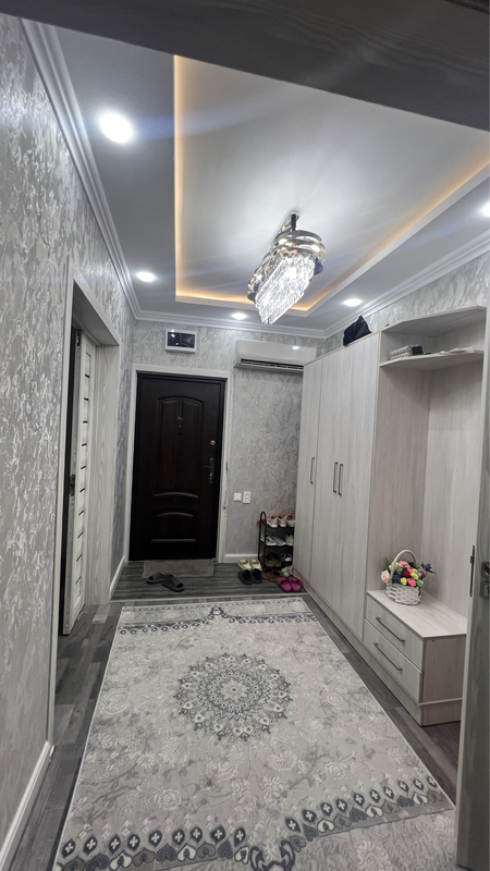 Продаетса квартира 3 ком евроремонт