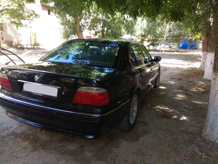 BMW E38 730 V8 M60B30 1995 года коробка автомат. Цвет чёрный.