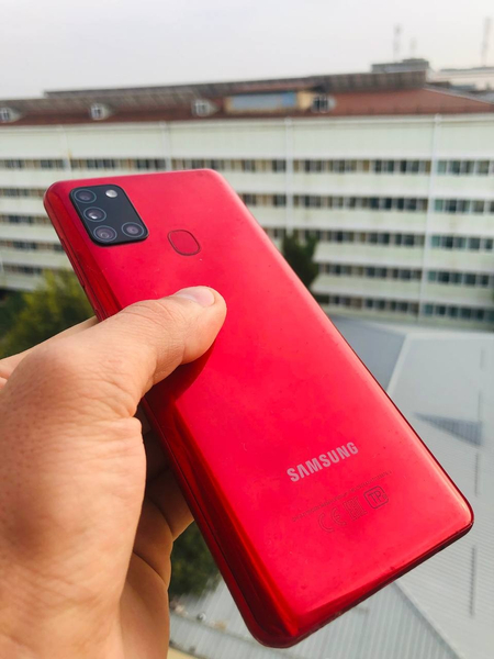 Samsung A 21 s sotiladi