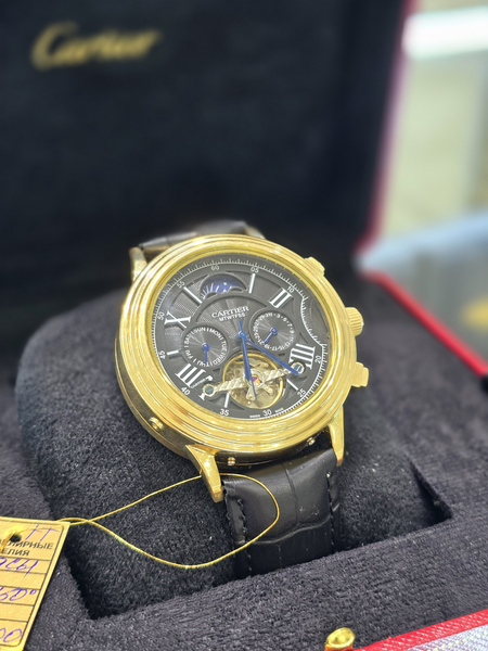 Максимально крупные в диаметре Cartier 48мм, для крупных мужчин