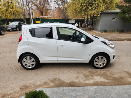 Spark srochno sotiladi ideal