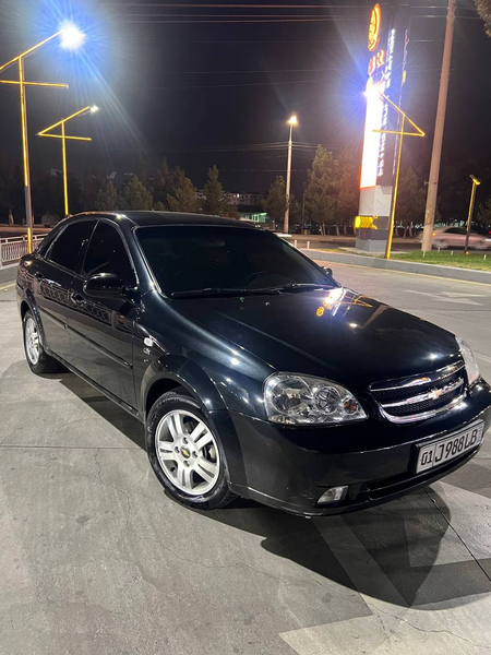 Продаётся Lacetti