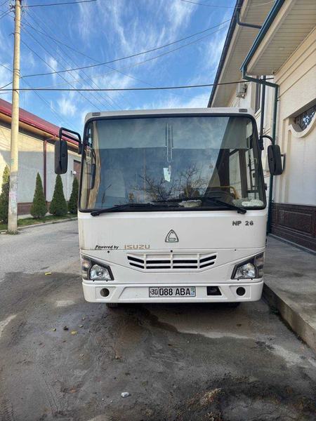 Продается Автобус Isuzu NP 26