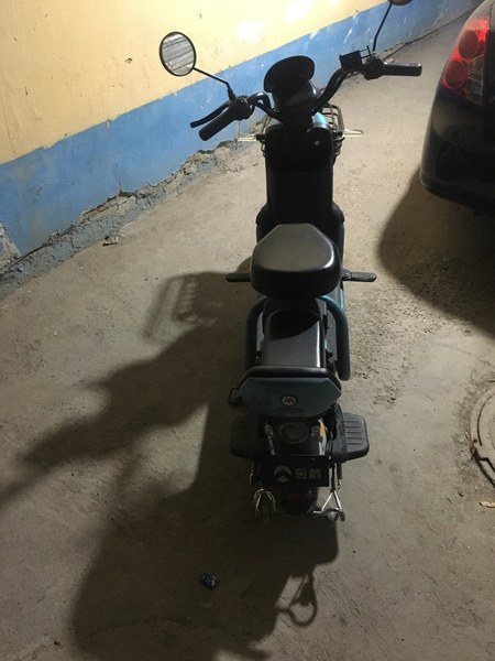 Skuter toklik 3 ta skorisi bor 50 gacha chiqadi tezligi