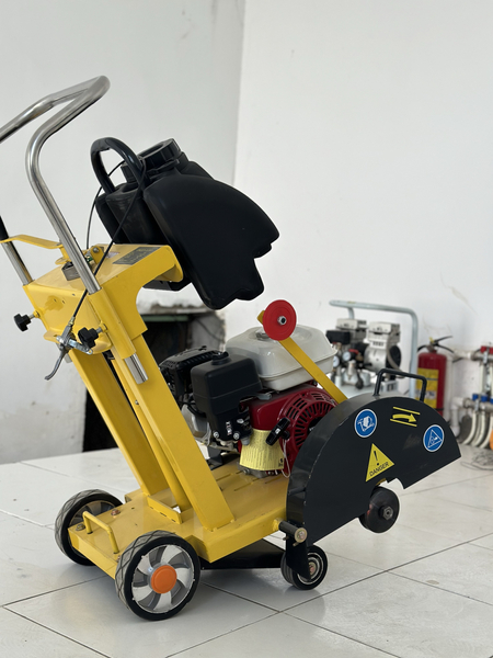 Asfaltarez Honda mator D400 asfalterez
