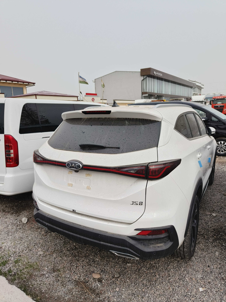 Jac Js8 tayyori bor China Motorsda