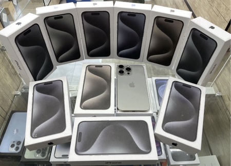 15 Pro Max (Dubai)