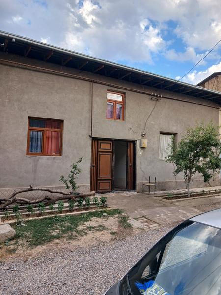 Uy Sotladi Sròchna Raysentrdan oʻtganda