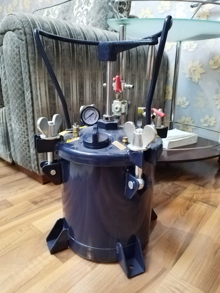 Красконагнетательный бак 10L для любых ЛКМ