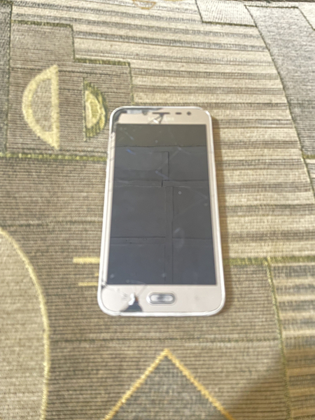Samsung J2 zudlik bilan sotiladi.