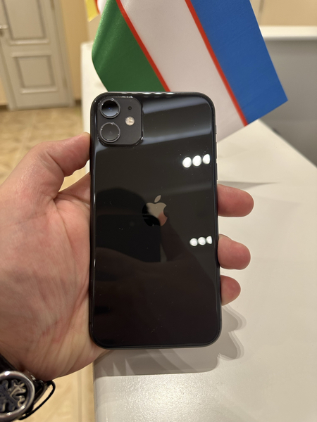 Iphone 11 64gb LLA sotiladi faqat naxd