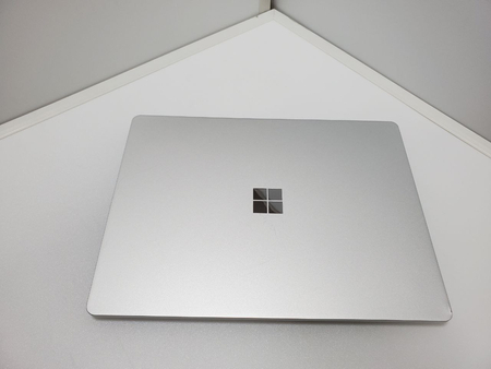 Microsoft surface laptop go