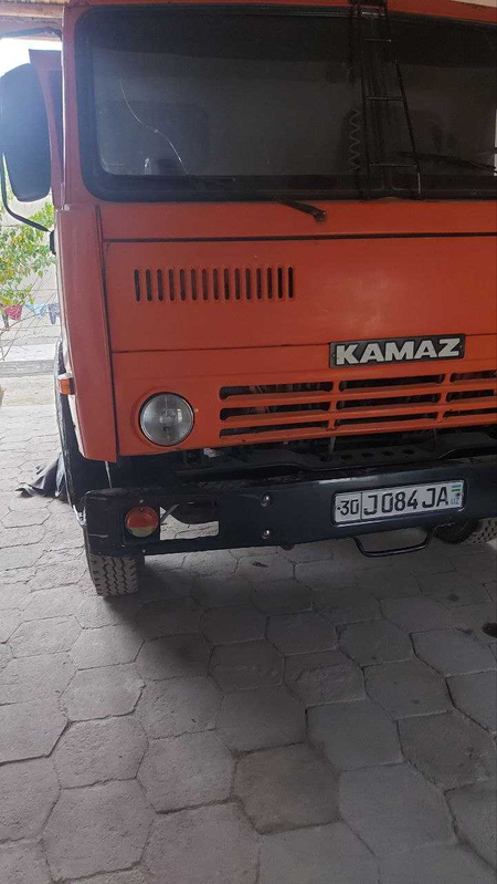 Продаётся самосвал КАМАЗ 5511