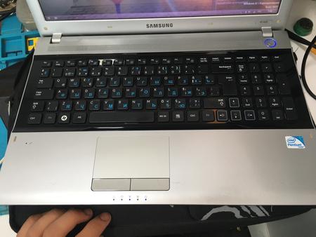 Noutbuk samsung sotiladi arzon