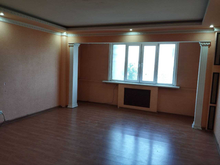 м.Новза Мечеть 2-комнатная 6/9 65 м² отд.вход чистая с обстановкой