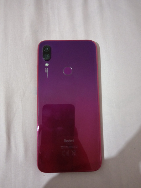 Redmi note 7 4/64talik ideal aybi qizilligida