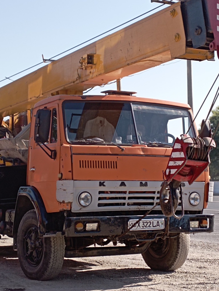 Kamaz avto kran sotiladi 25 tonnalg Galchanin ustanovka 2006 yili.