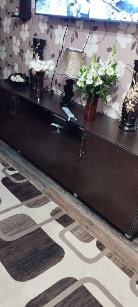 Продам тумбу под телевизор