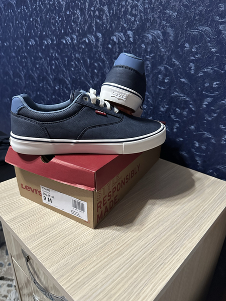 Levi\\\'s men\\\'s sneaker 42